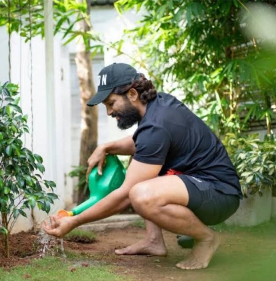 Allu Arjun is a real life hero; Here's why! - Filmfare Middle East ...