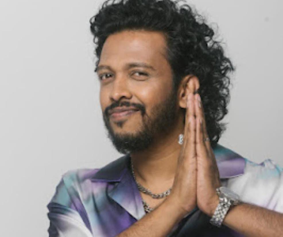 Pushpa singer Nakash Aziz is in awe of his Thandel co-singer Shreya Ghoshal! - Filmfare Middle ...