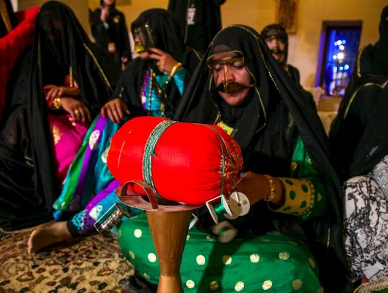 Timeless Treasures: Exploring the Rich World of Traditional Emirati ...