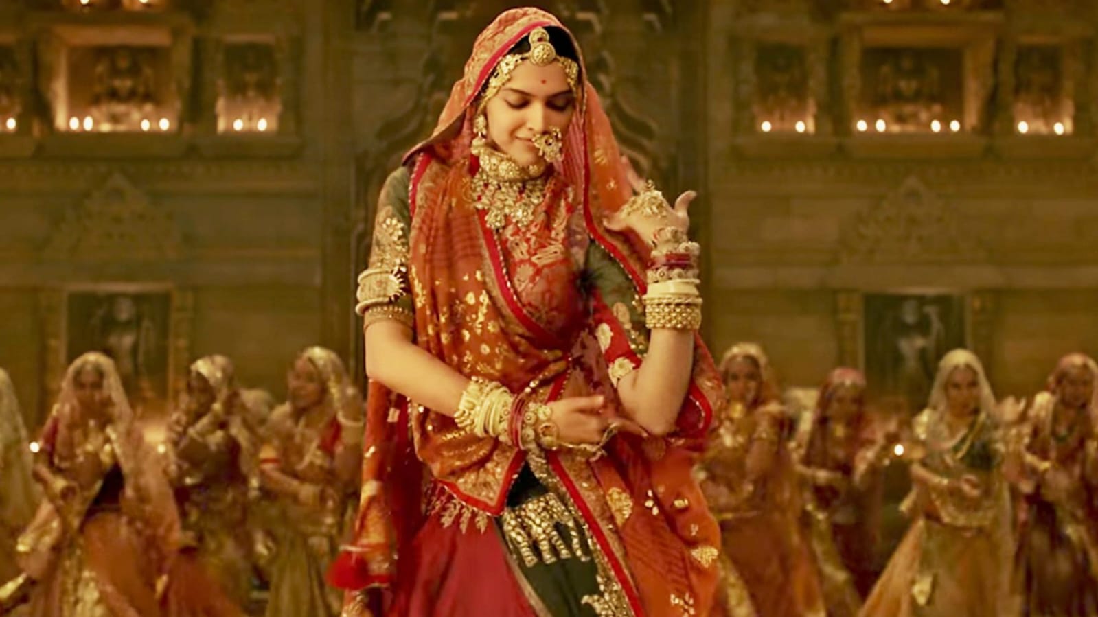 PADMAAVAT: Deepika Padukone’s iconic ‘Ghoomar’ from Padmaavat had 66 jaw-dropping twirls in the ...
