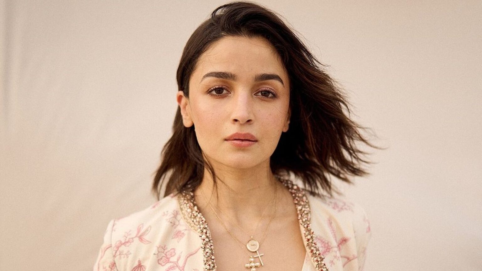 ALIA BHATT TO AAMIR KHAN: Bollywood stars who started their journey as ...
